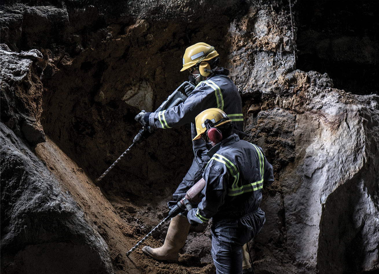 Industries - Safe Reflection Inc.